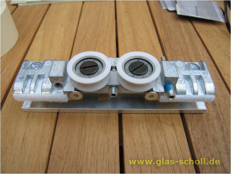 Veranda Abtrennung mit Dorma Agile 150 - Der Laufwagen 2